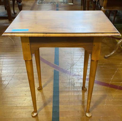 ELDRED WHEELER TIGER MAPLE QUEEN ANNE TABLE (#0273) on Sep 25, 2022 ...