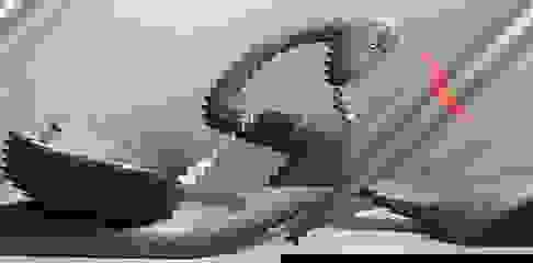 Vernon Bryant Folk Art Black Swan W/raised Wings Auction