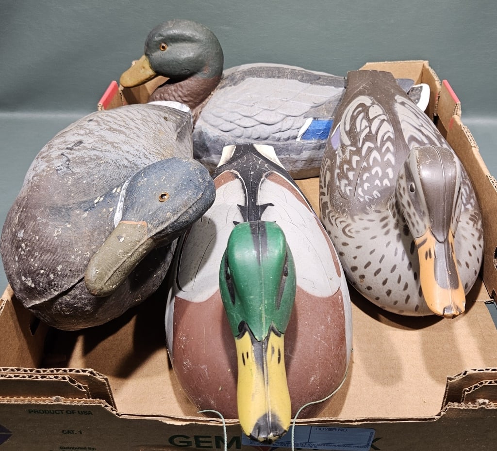 2 Paper Mache & 2 Plastic Vintage Decoys Auction