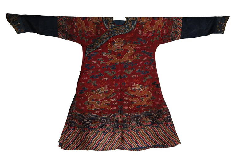 An Embroidered Kesi Dragon Robe