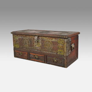 Kuwaiti Chest