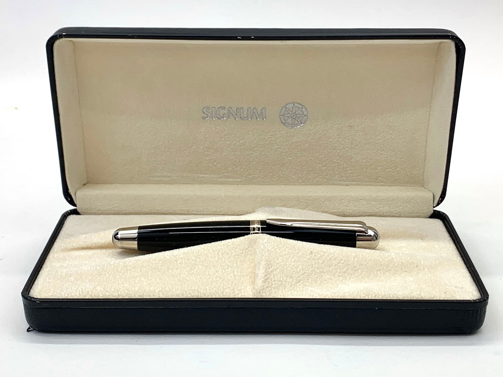 Signum Italy Black And Chrome Bullet Ballpoint Pen W/box Auction