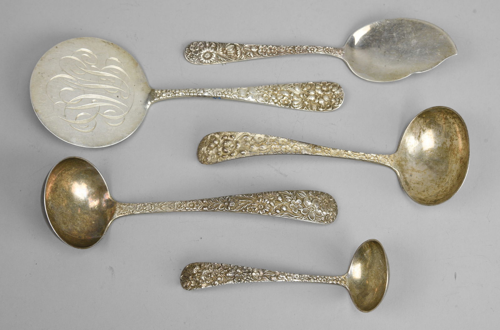 Ararity's Fun Summertime Collectibles Auction starts on 8/25/2024