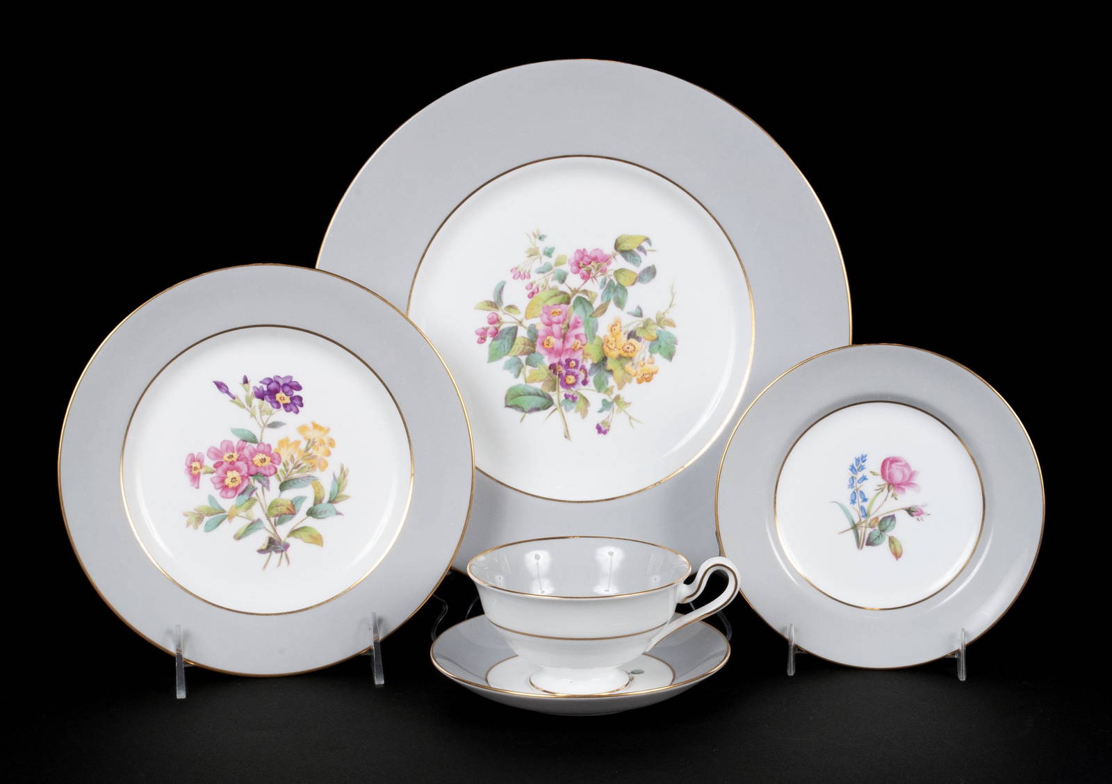 Spode Copeland Porcelain Dinner Service Auction