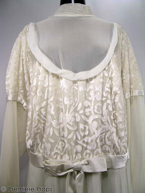 Norbit Rasputia's (eddie Murphy) Wedding Dress