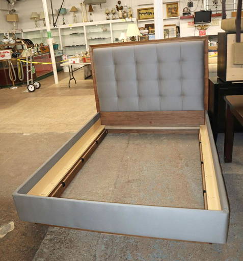 Arris Altura Queen Size Bed