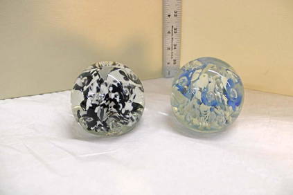 Swedish art glass paperweights - Dec 08, 2012 | Clars Auction Gallery in CA
