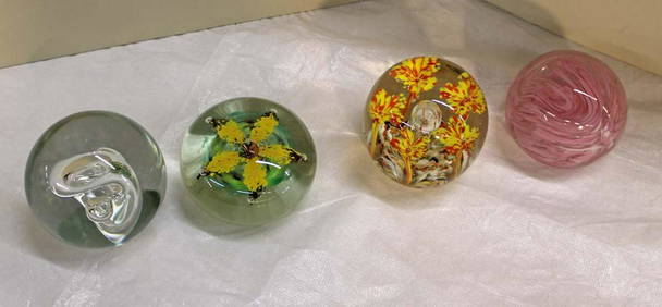 Swedish art glass paperweights - Dec 08, 2012 | Clars Auction Gallery in CA