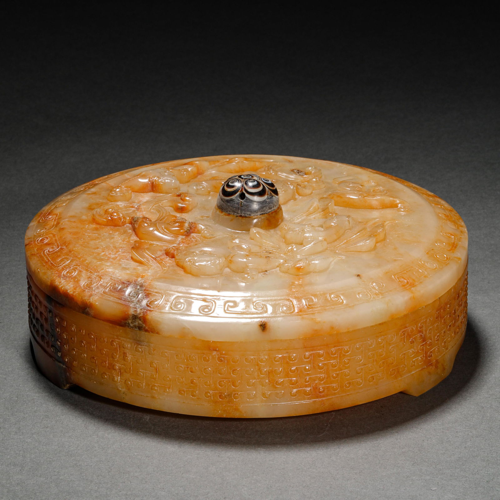 HETIAN JADE ANIMAL PATTERN BOX BEFORE MING DYNASTY - Mar 11, 2023 ...
