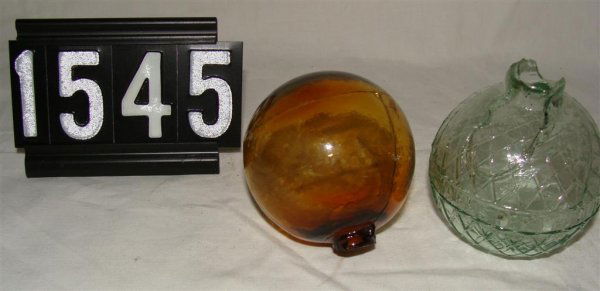 (2) Antique Glass Target Balls