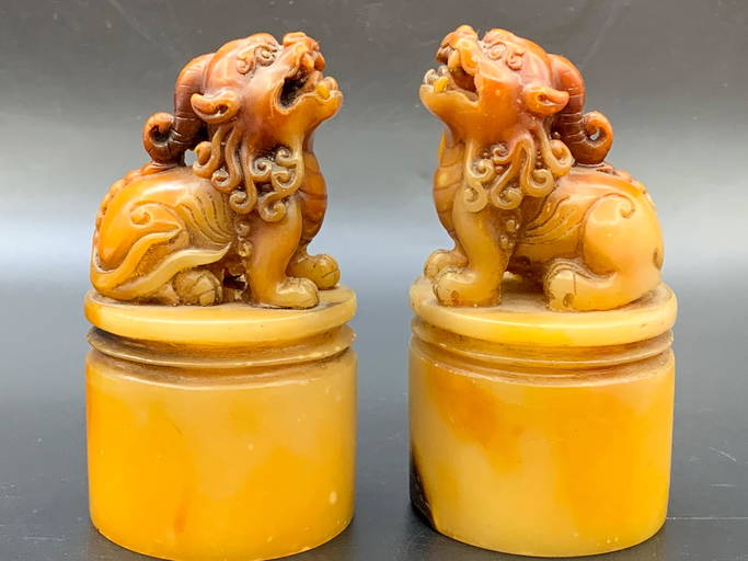 Pair of chinese shou Shan lion figurings seal (#0086) on Mar 04, 2023 ...
