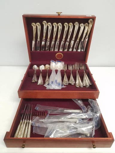 Set of Steiff sterling silver flatware - Old Colonial pattern - 89 troy ...