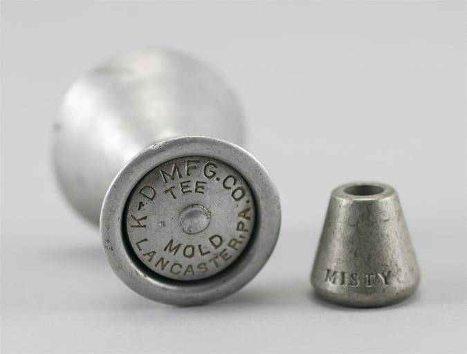 Rare K D Manufacturing Co. Aluminum Golf Sand Tee