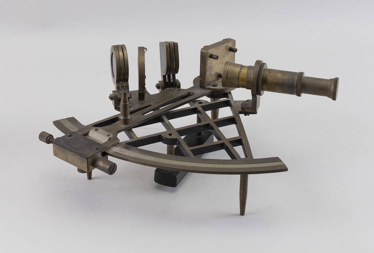 REPRODUCTION HENRY BARROW CO. BRASS CUT FRAME SEXTANT (#0211) on Mar 17 ...
