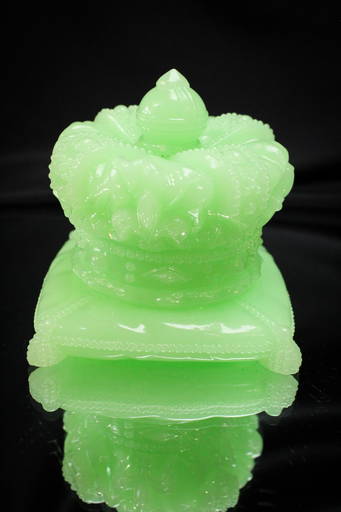 Jade Uranium Glass English Crown Inkwell