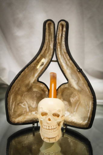 Fabulous Meescham Skeleton Pipe W/ Case