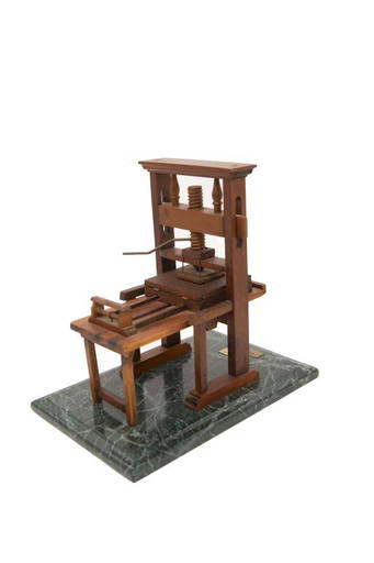 Model Of Gutenberg Print Press