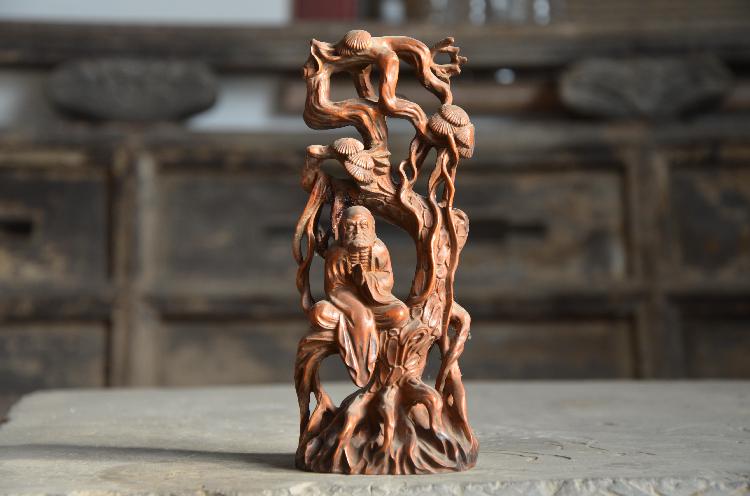 Artistic Root Carving Sculpture