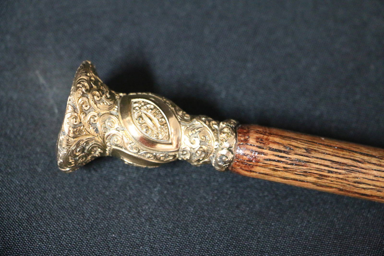 Gold Handle, Cane Auction