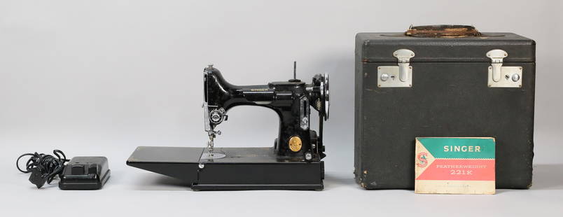 Early Floor Model Singer Foot Pedal Sewing Machine