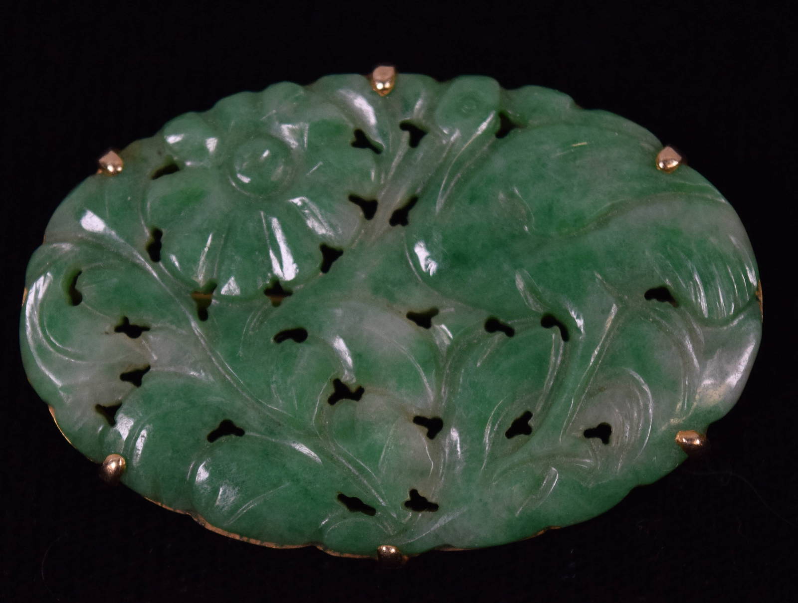 14k Gold Carved Jade Brooch Auction
