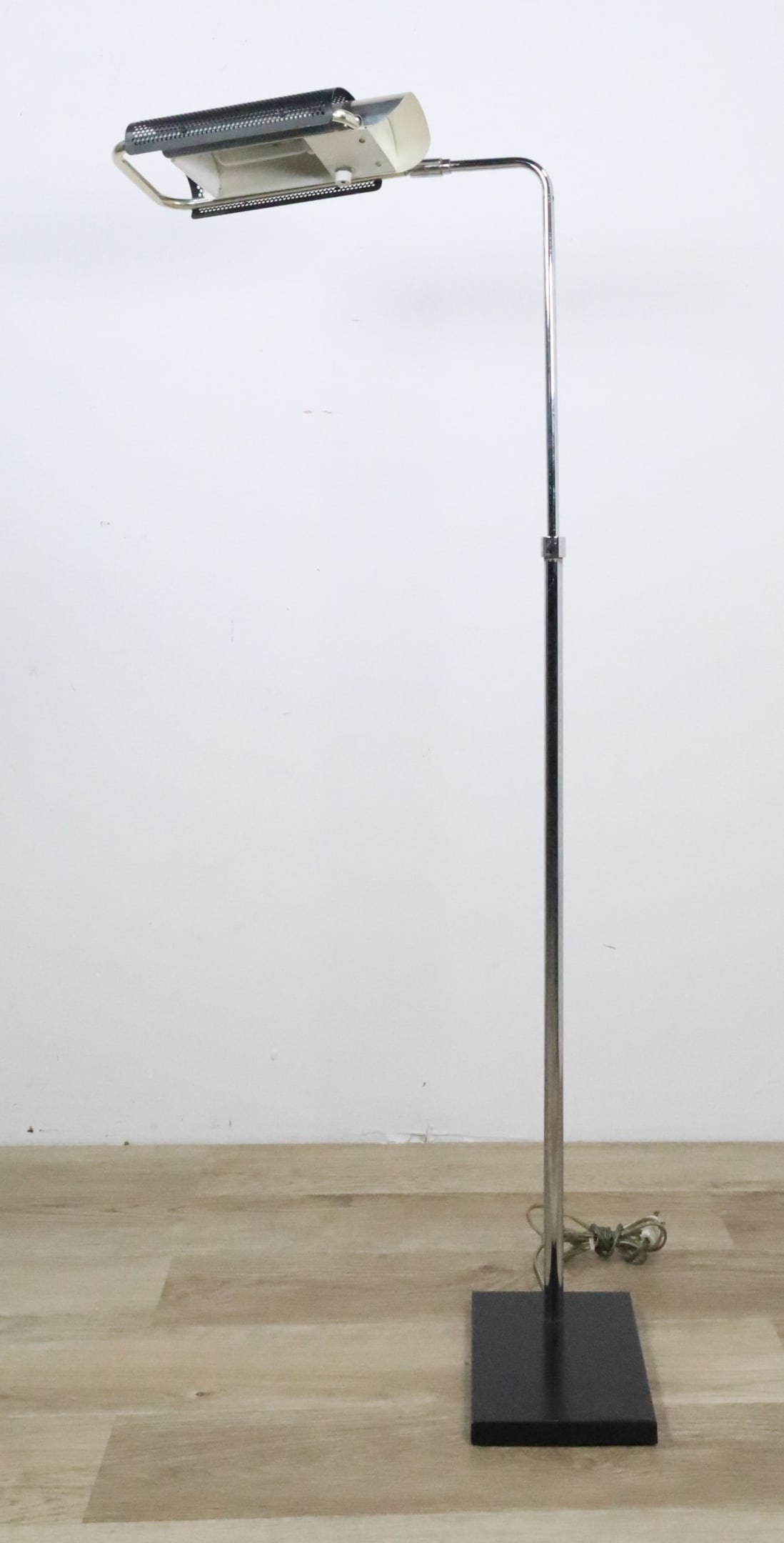 George Nelson For Koch & Lowy Eyeshade Floor Lamp Auction