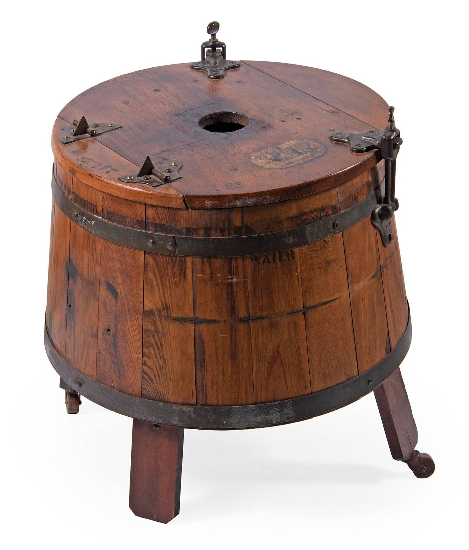 A Vintage Voss Mfg. Co. Wooden Washing Machine Auction