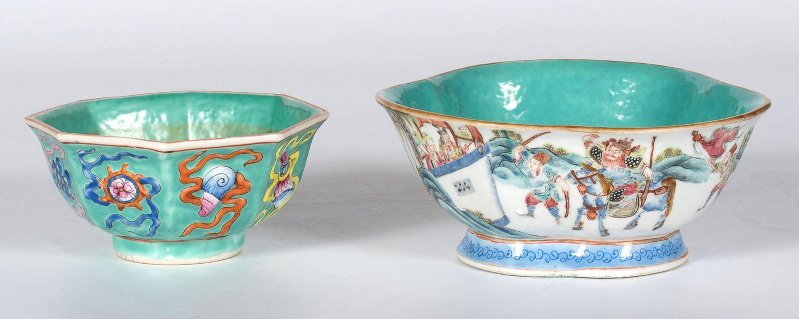 Two Chinese Tongzhi Period Bowls Auction
