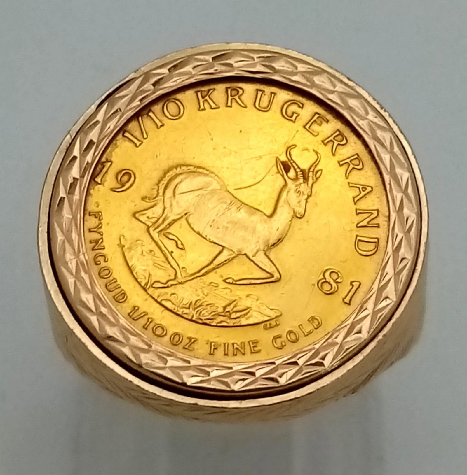 A 22K Gold 1981 South African Tenth Ounce Krugerrand Coin set in a 9K ...
