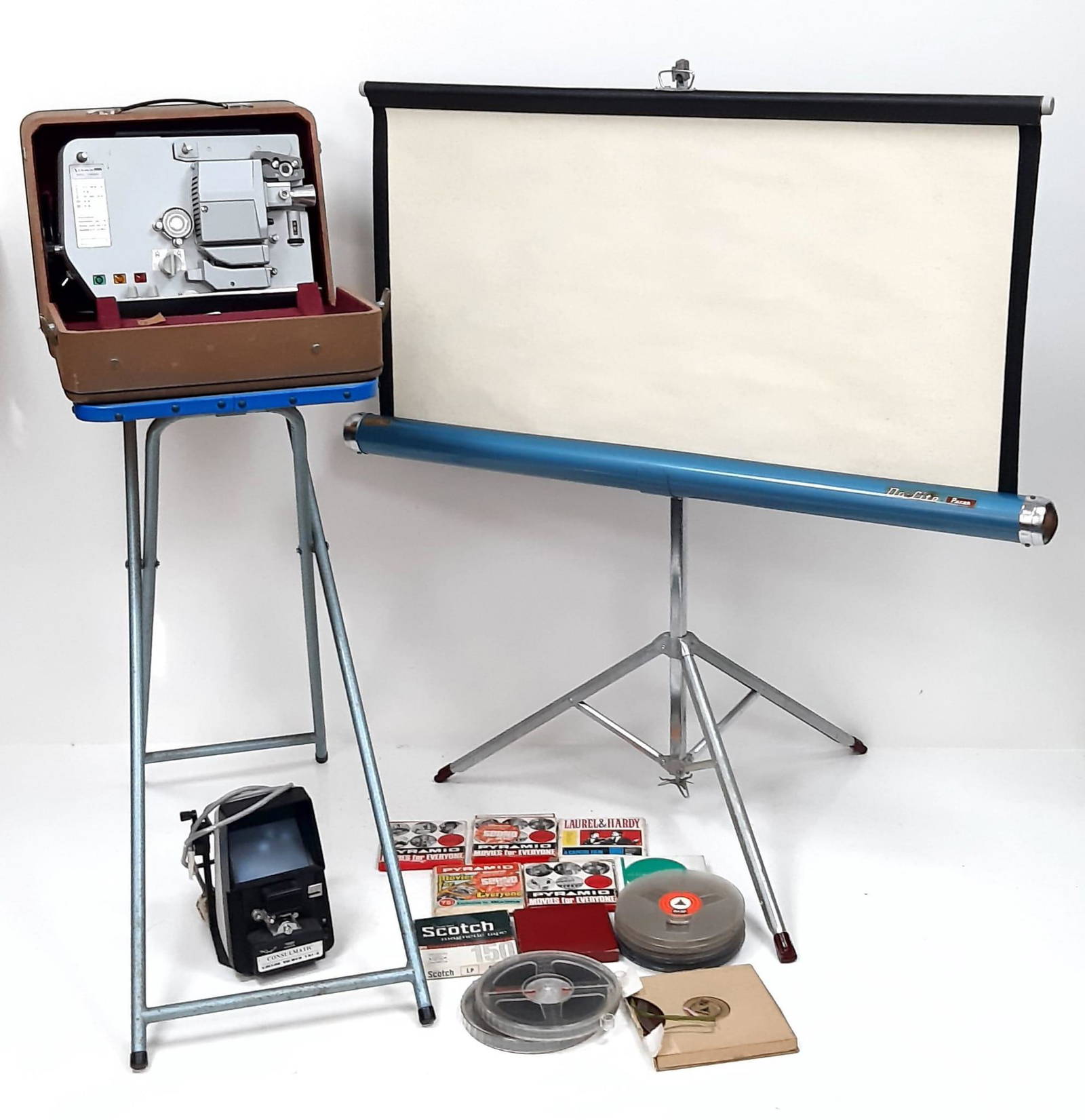 A Vintage Home Cinema Kit, Comprising Of A Saawa 240s Projector ,a ...