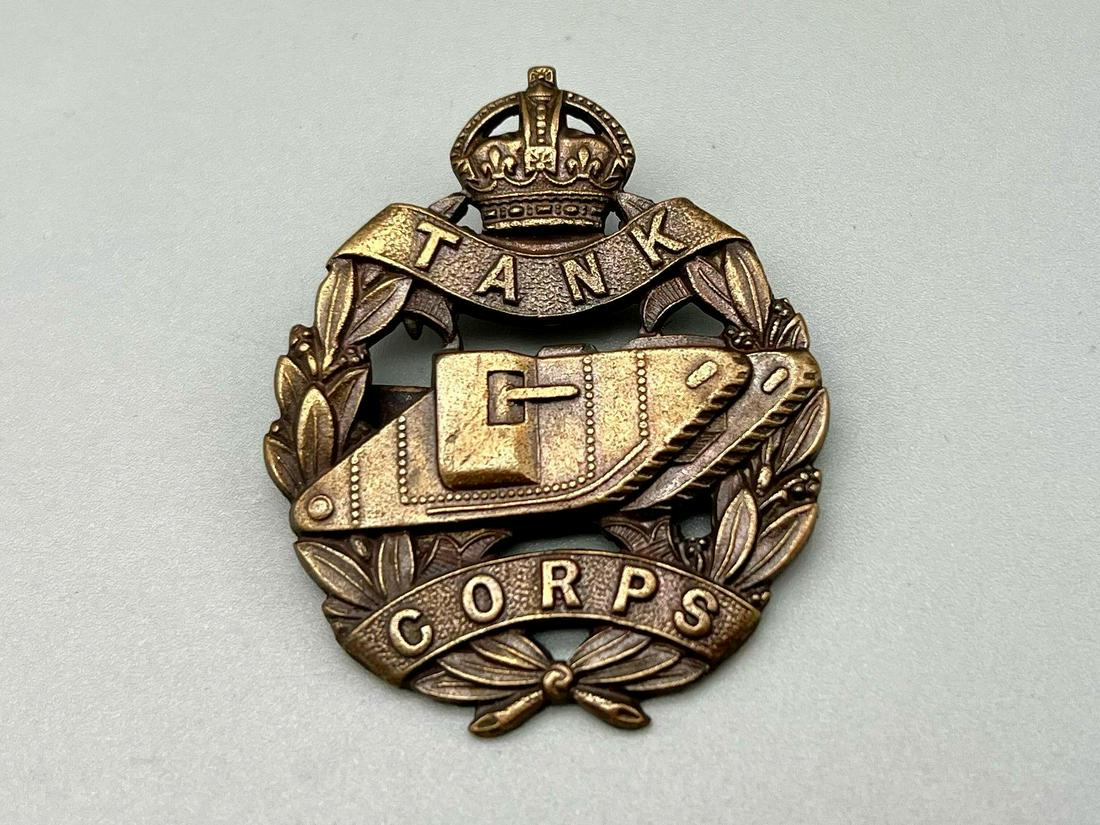 Ww1 British Tank Corps Officers Cap Badge.