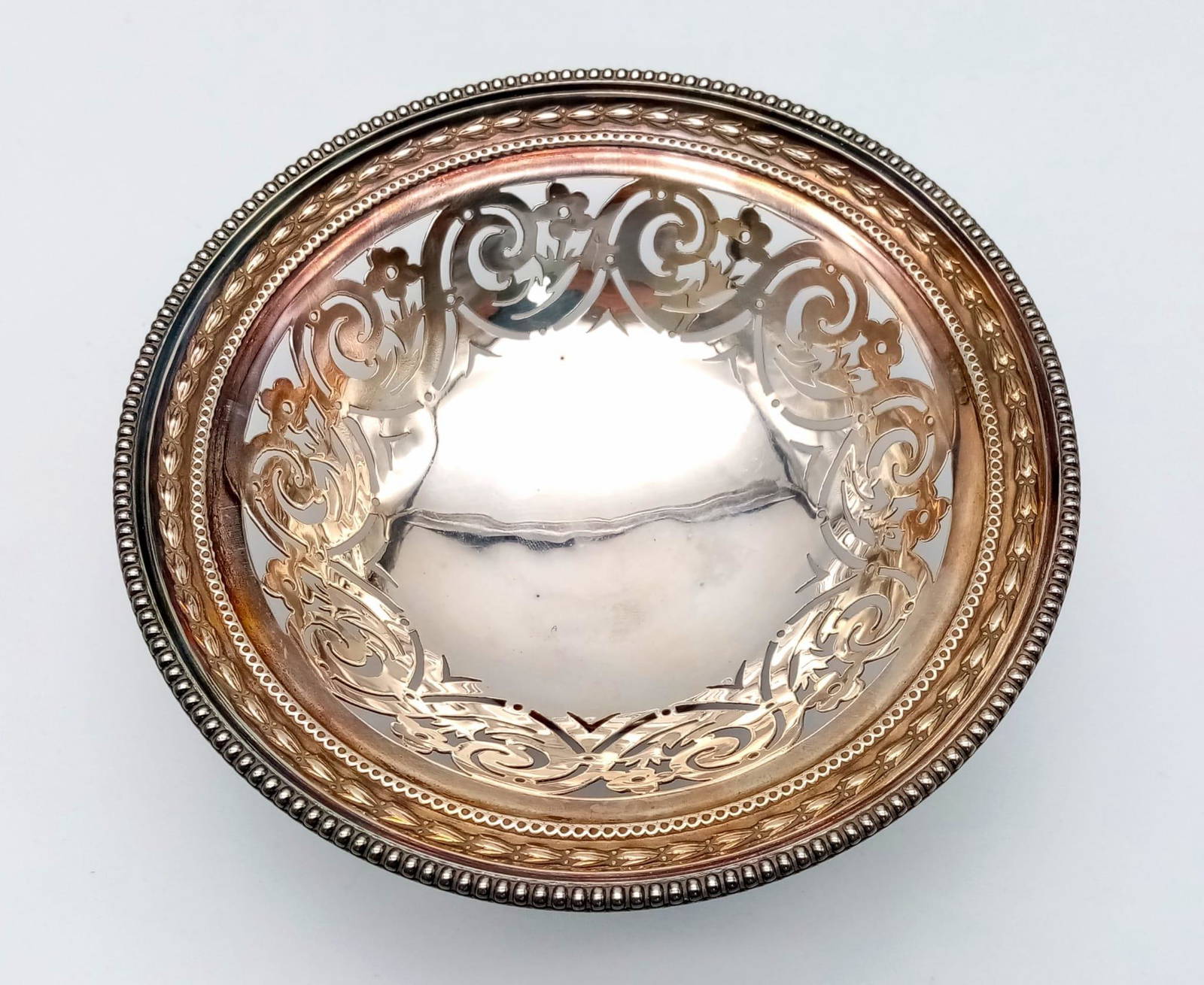 An Antique Pierced Bon Bon Dish. Hallmarks For Sheffield 1901. 13cm Diameter. 112.53g Auction