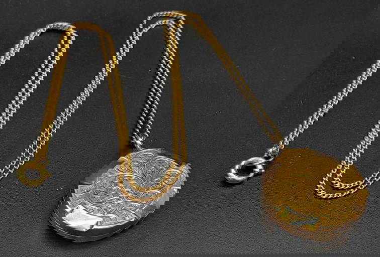 An Antique 9k Yellow Gold Locket (still Contains Stoic Looking Pictures ...