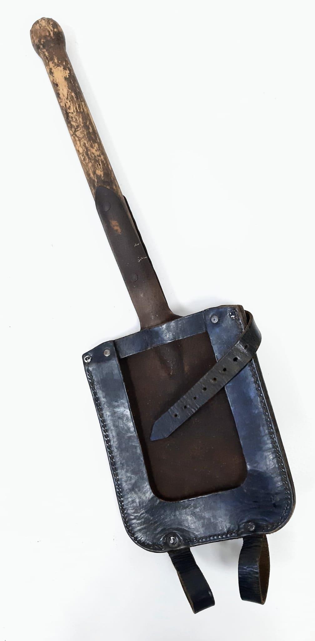 Ww2 German Entrenching Spade In Leather Pannier. Dated 1944.