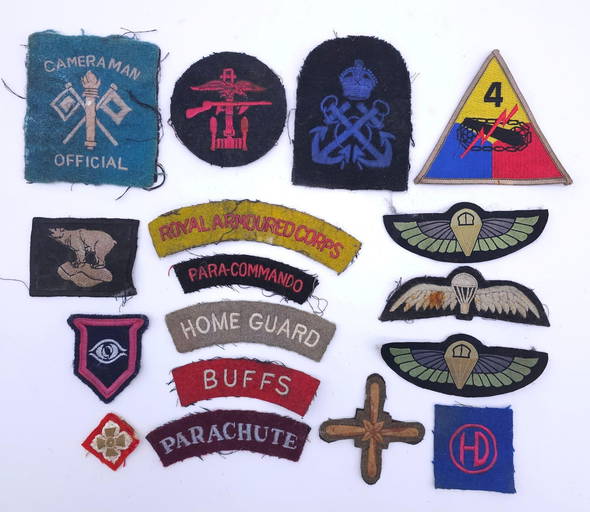18 X Military Cloth Patches.