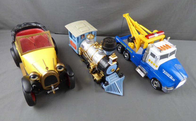 Tonka Tow Truck, Radioshack Brum Car, Train Red No