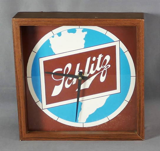 Vintage 1970's Schlitz Beer Advertising Wall Clock (#0096A) on May 10 ...