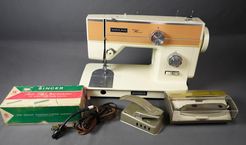 Vintage Riccar Super Stretch Sewing Machine 510