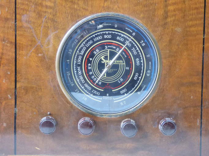 Vintage Sparton A C Radio Receiver Model 667