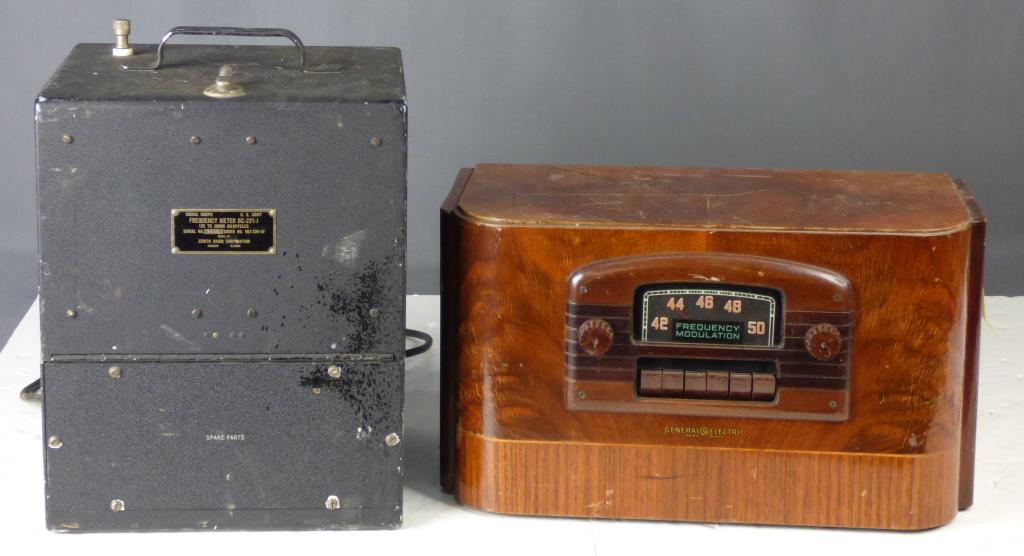 Us Army Frequency Meter & Ge Translator Radio