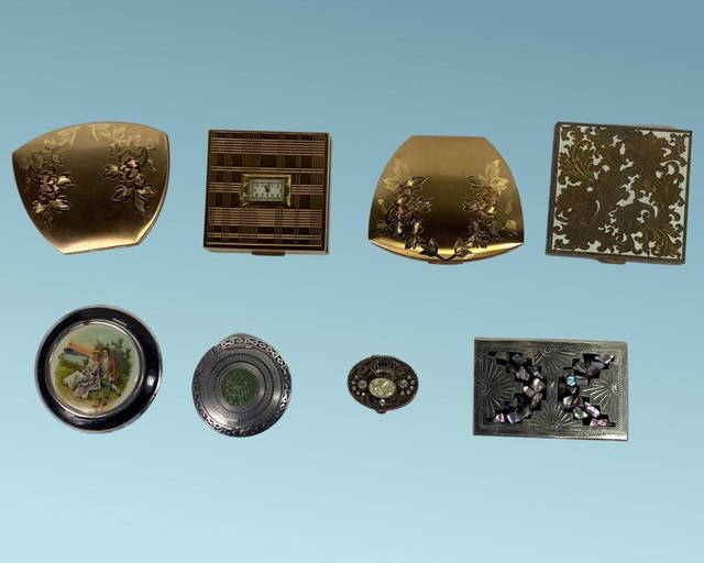 Assortment Of Vintage Ladies Compacts