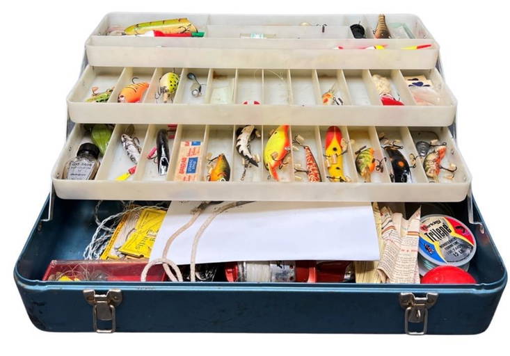 Vintage Fishing Tackle Box w/ Lures & Accessories (#0334) on Feb 21 ...