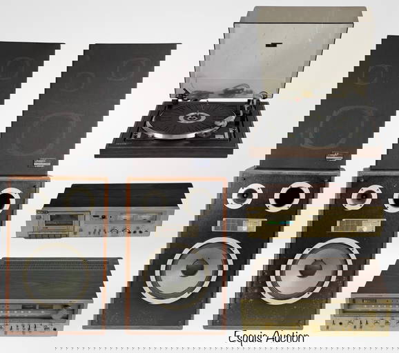 Vintage Zenith Stereo System With Speakers