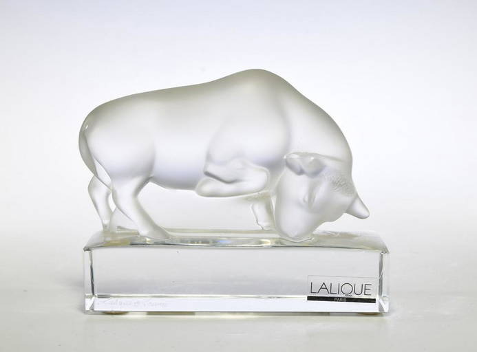 Lalique Crystal Bull Paperweight Figurine - Nov 28, 2022 | Karl's ...