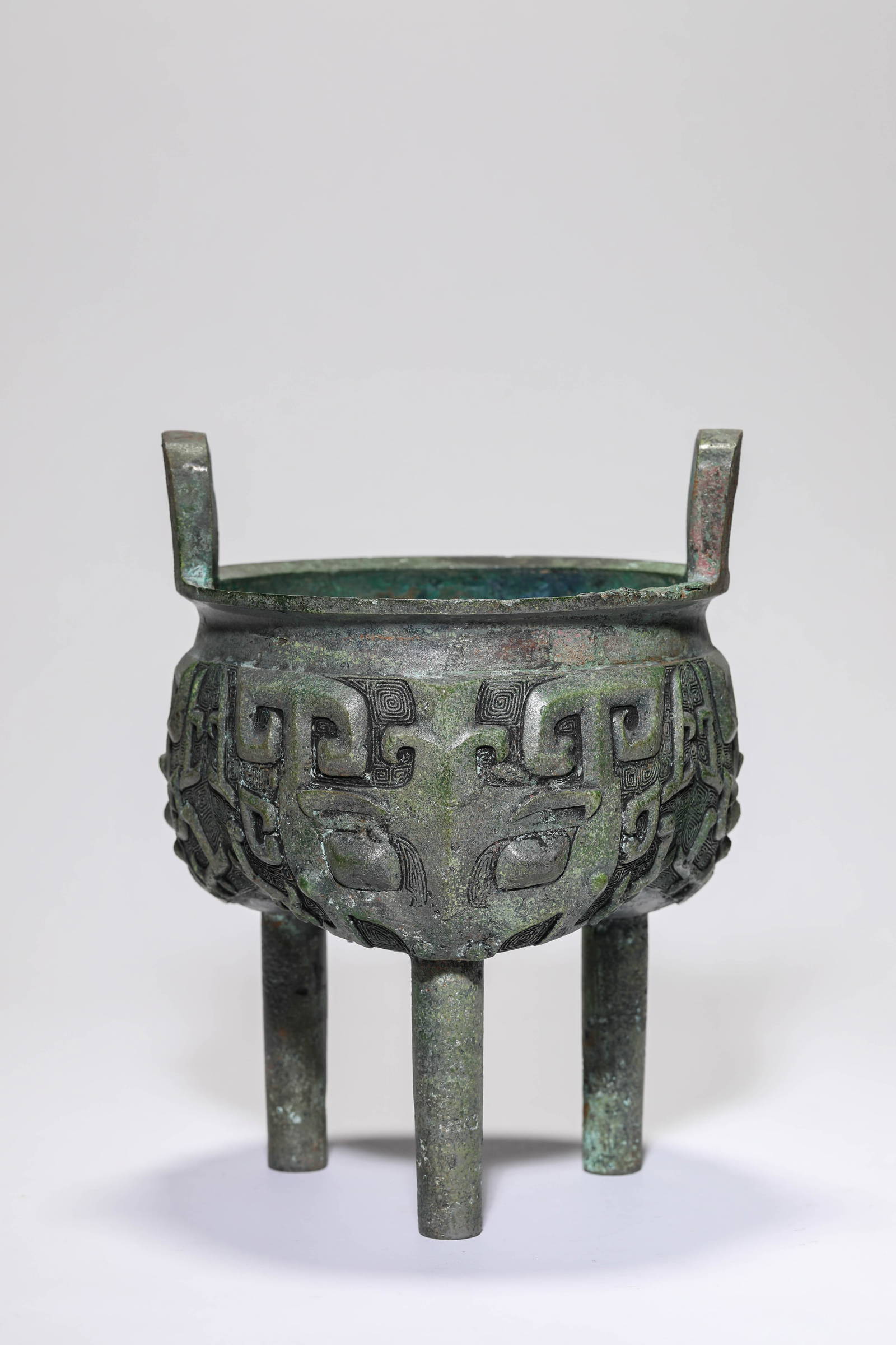 Chinese Bronze Beast Face Pattern Ding - Jun 24, 2025 | Karl's ...