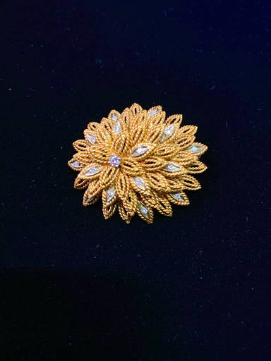 Vca Style Vintage 1940s Desgr 18kyg 16 Diamonds Floral Brooch/pin W ...