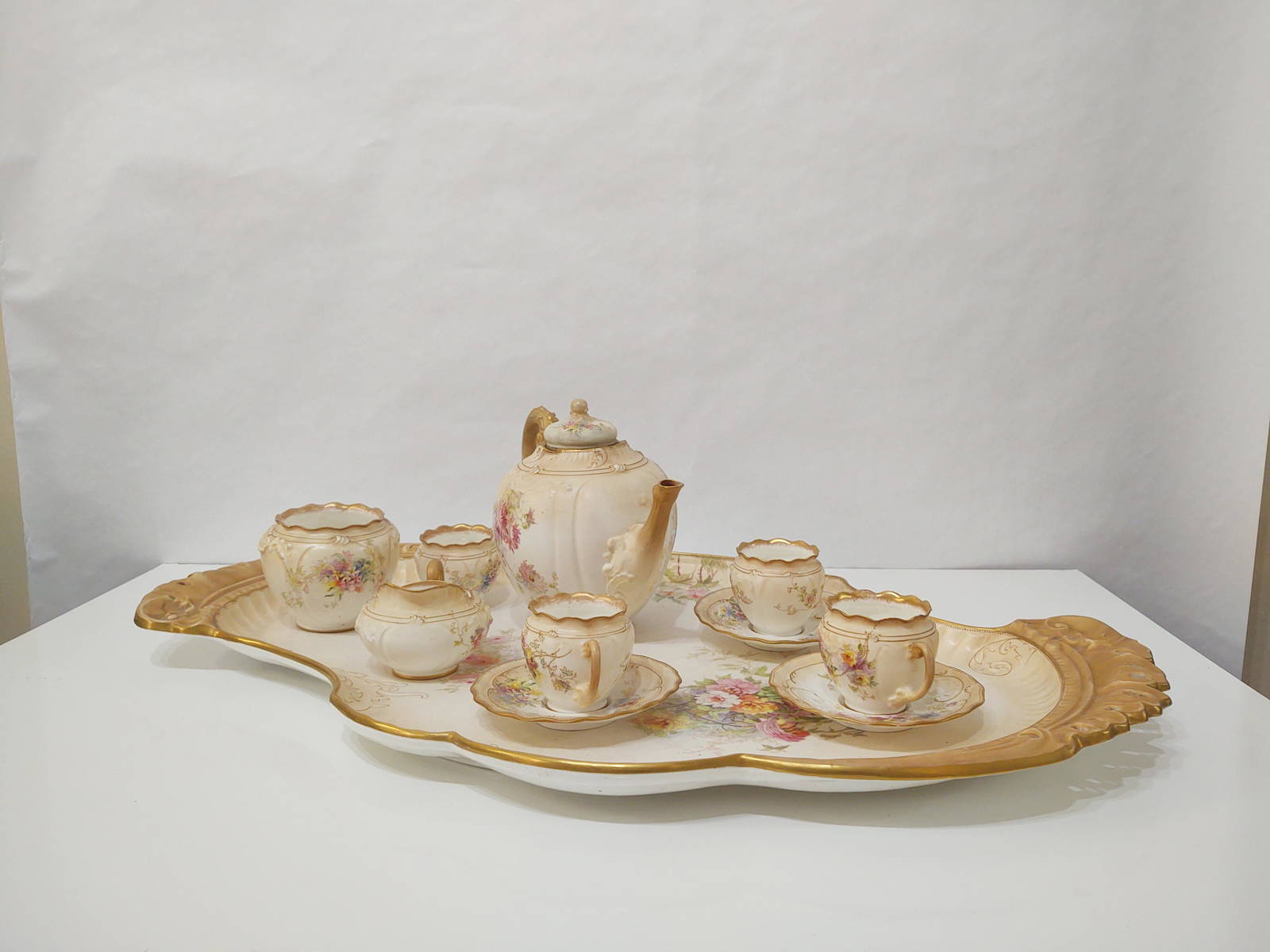 Antique Royal Doulton Burslem Tea Set & Serving Tray - May 22, 2021 | Tigerlily Arts & Antiques ...