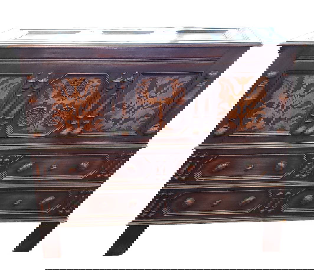 Antique Connecticut Sunflower Chest Auction