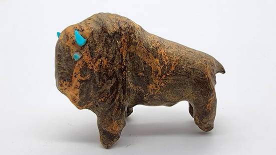 Native Zuni Carved Stone Bear Fetish Signed By Kevin Quam