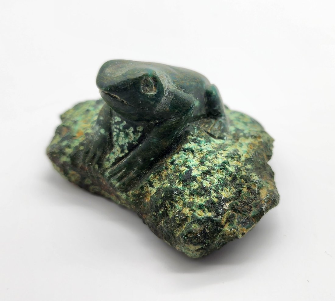 Mid Century Carved Stone Frog Sculpture Auction